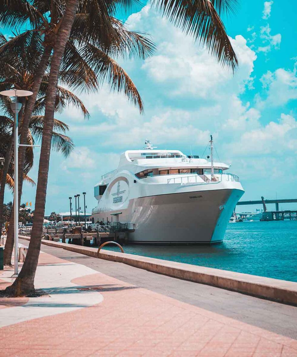 Ice on boats | Buy ice cubes online -> IceMallorca.es